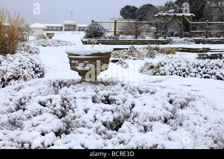 Winter Snow scene, Denton Garden, Worthing, West Sussex Stock Photo - Alamy