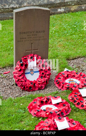 Grave of Douglas Haig and his wife, Dorothy Maud, at Dryburgh Abbey ...