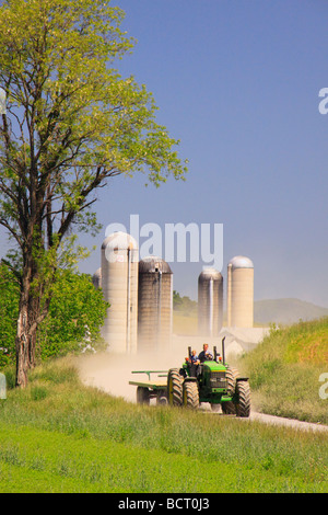 Mennonite Farm in the Shenandoah Valley of Virginia, USA Stock Photo ...