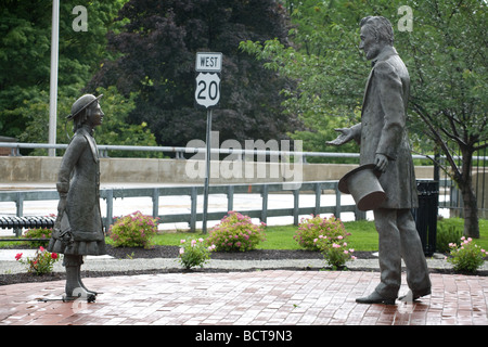 Bronze statues commemorate Abraham Lincoln thanking young girl Grace ...