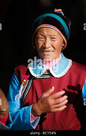 minority naxi tribal woman in lijiang, yunnan, china Stock Photo - Alamy