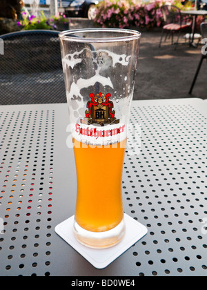 A glass of German weiss beer Stock Photo - Alamy