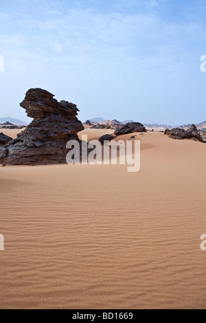 Akakus, Sahara desert, Fezzan, Libya Stock Photo - Alamy
