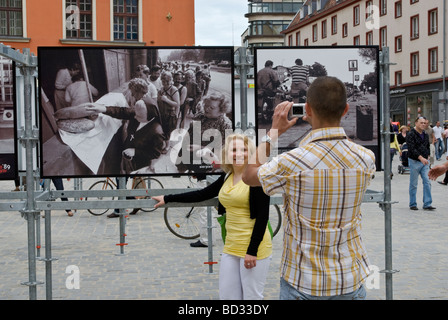 Bread and petrol lines in historic photos from Wrocław June 1989 ...