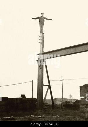Steel beam frame Stock Photo - Alamy