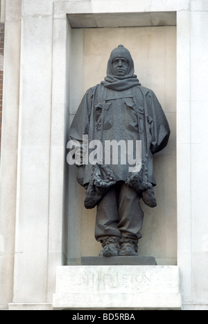 Ernest Shackleton statue at the Royal Geographical society Stock Photo ...