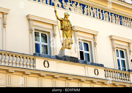 Statue of Pallas Athena outside the Athenaeum Club, Pall Mall, London ...