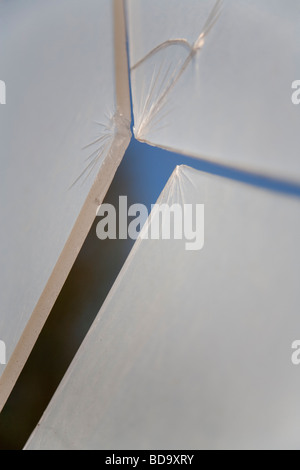 Broken acrylic glass Stock Photo: 25419209 - Alamy