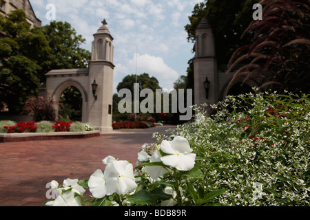 Summer at the sample gates at Indiana University in Bloomington ...