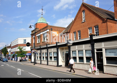 Fleet Hampshire England Shops High Street Stock Photo - Alamy