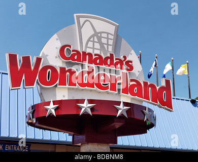 Canada's Wonderland amusement park Stock Photo - Alamy