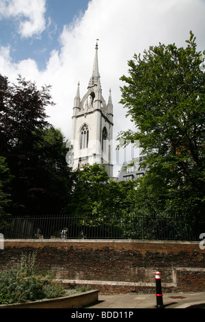 Ruin of St. Dunstan in the East Church Garden Stock Photo - Alamy