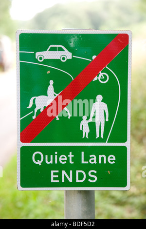 Quiet Lane Sign in a rural lane Stock Photo - Alamy