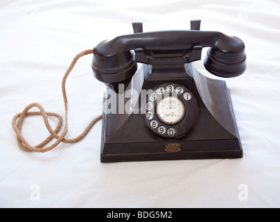 old Siemens 200 series telephone from the 1930's Stock Photo - Alamy