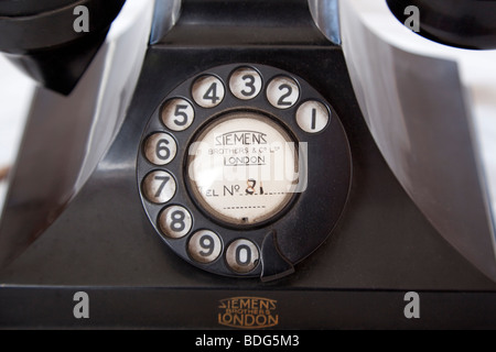old Siemens 200 series telephone from the 1930's Stock Photo - Alamy