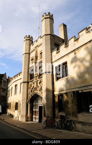 The Great gate at Christs College Cambridge university Cambridge ...