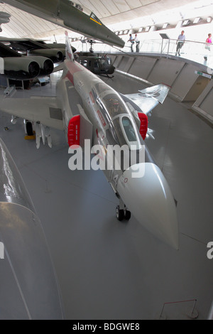 Cockpit of McDonnell Douglas F-4J Phantom II Duxford Aero Museum - part ...