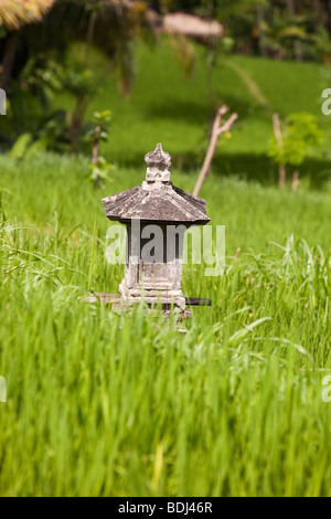 Indonesia, Bali, Putung, small Hindu temple high above Balinese ...