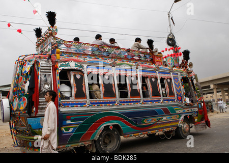 Decorated bus Karachi Pakistan Stock Photo - Alamy