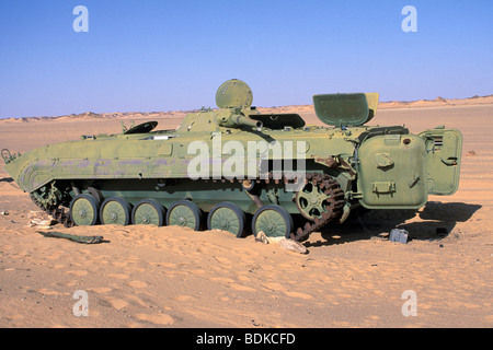 Chad. Tank in the Sahara Desert Stock Photo - Alamy