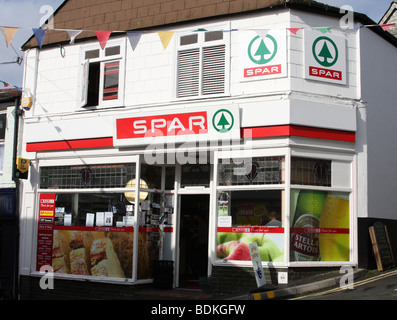 A Spar convenience store in a U.K. town Stock Photo - Alamy