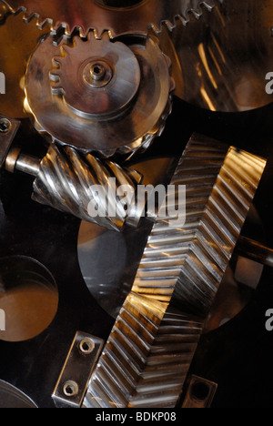 mechanical gears in motion Stock Photo - Alamy