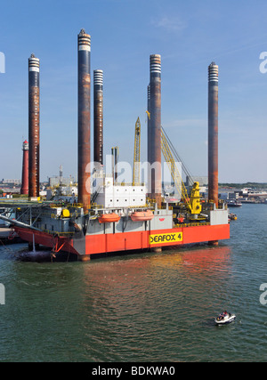 The Seafox 4 is a six-legged, self-elevating accommodation, maintenance ...