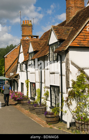 Cottages in the picturesque village of Shere in Surrey, England, UK ...