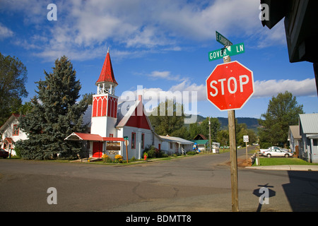A little place in the country - old house, outhouses, long-drop dunny ...