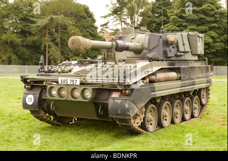 FV433 Abbot self-propelled 105mm gun Stock Photo - Alamy