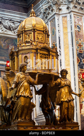 Reliquary of the Holy Crib, Basilica of Santa Maria Maggiore interior ...