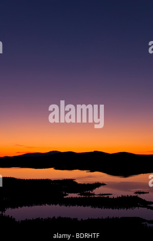 abendstimmung am see rogen, naturreservat rogen, haerjedalen, schweden ...