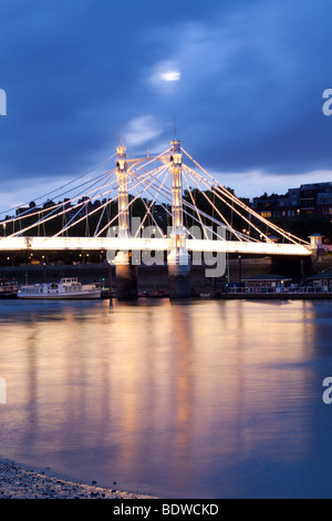 Night shot of the Iconic Albert bridge, London Stock Photo - Alamy