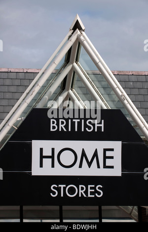 british home stores, bhs, logos at a branch of the department store in ...
