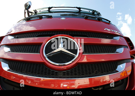 Truck Mercedes Actros, radiator grill Stock Photo - Alamy