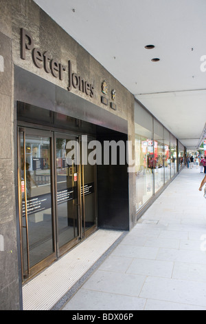 Peter Jones department store on a rainy night Stock Photo - Alamy