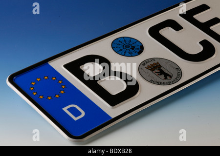 Nahaufnahme KFZ Kennzeichen Deutschland *** Close-up car license plate ...