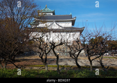 Summer view of Nagoya Castle under blue sky. Japan Stock Photo - Alamy