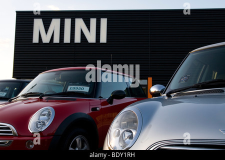 BMW Sytner Mini car showroom and forecourt Stock Photo - Alamy