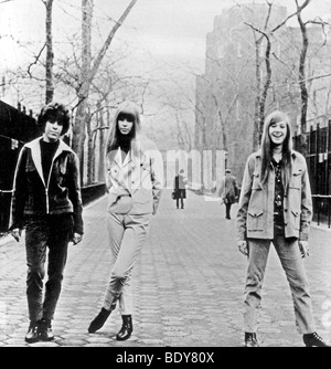 SHANGRI-LAS US pop group in 1965 from l: Betty Weiss, Marty Ann Ganser ...