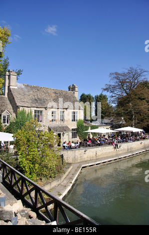 England, Oxfordshire, Wolvercote, Trout Inn & River Thames Stock Photo ...