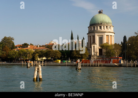 Venice Lido, the lagoon and the Italian city of Venice, seen from the ...