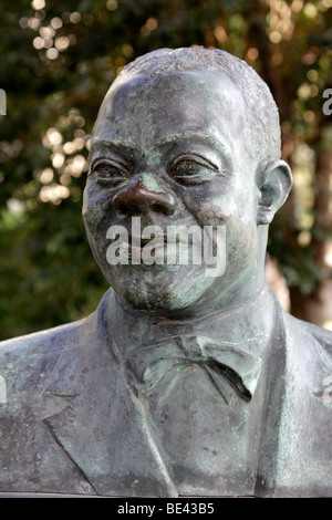 Close up of Statue of Louis Armstrong holding trumpet before the ...