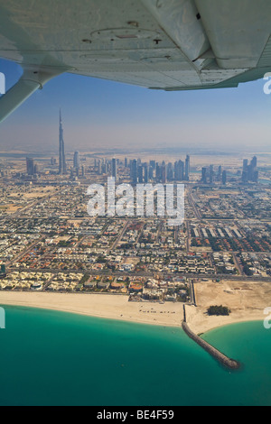 Flight over Dubai - Dubai Skyline Stock Photo - Alamy