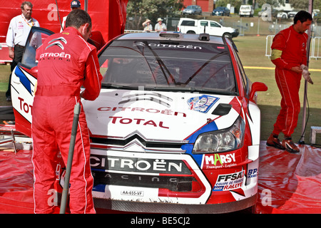 Motorsport: Rally Australia 2009/WRC rally car moving into its pit stop ...