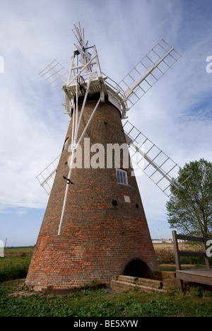 Hardley Drainage Mill, River Yare, Norfolk Broads, June. Sunset Stock ...