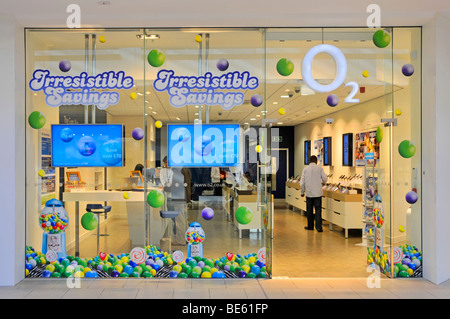 Lakeside shopping centre O2 store entrance from shopping mall selling ...