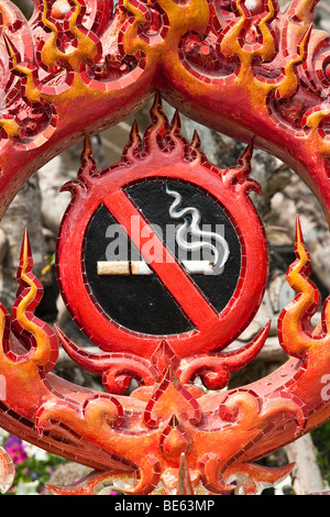 Closeup shot of the No smoking sign Stock Photo - Alamy
