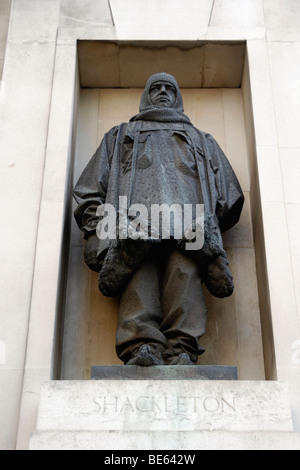 Ernest Shackleton statue at the Royal Geographical society Stock Photo ...