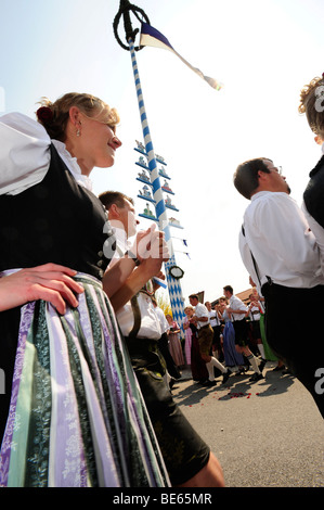 Dance around the maypole, in Muensing, Upper Bavaria, Bavaria, Germany ...